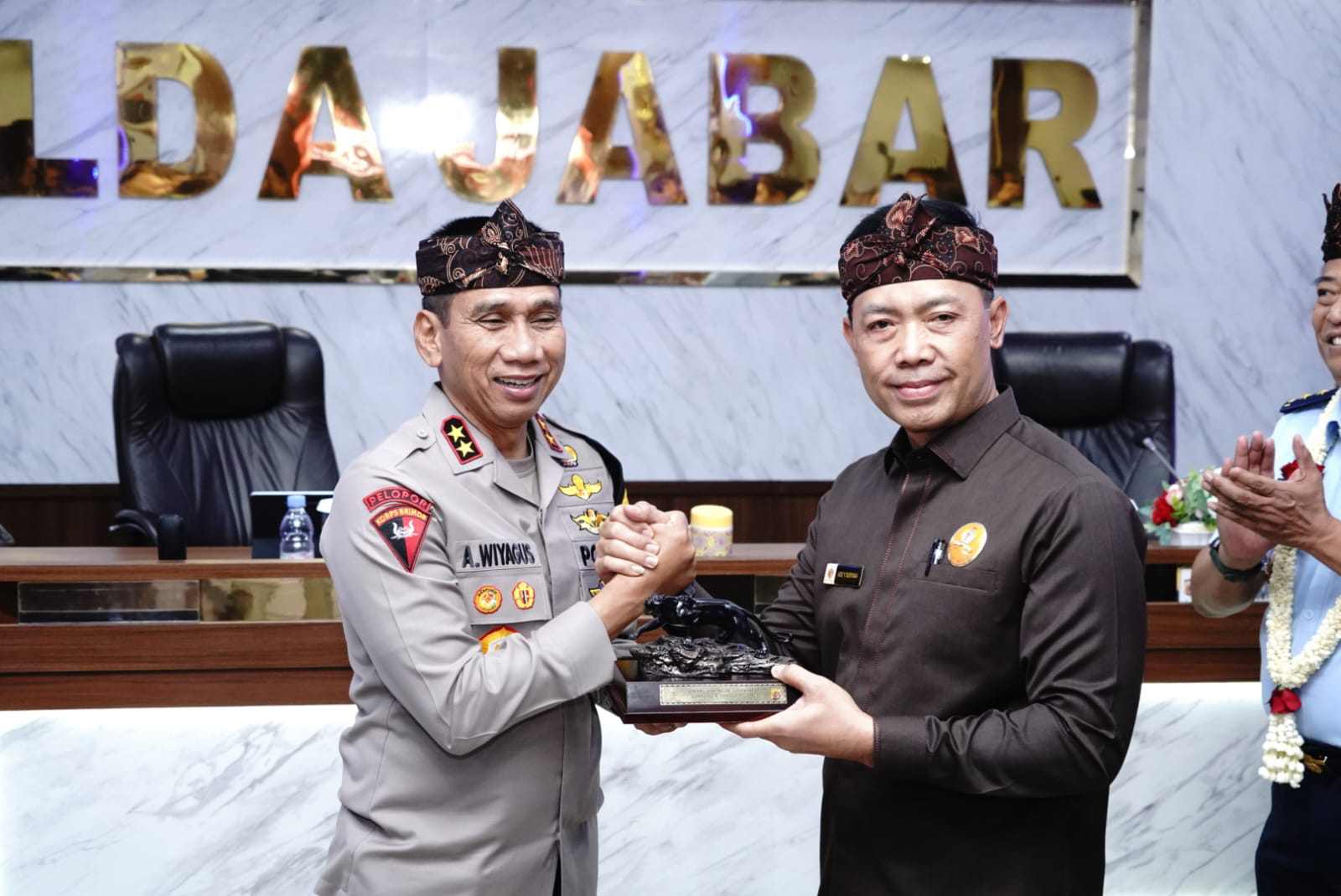 KAPOLDA JABAR MENERIMA KUNJUNGAN KEGIATAN STUDI STRATEGIS DALAM NEGERI ...