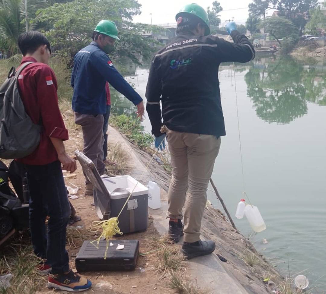 PT. Vit Air Mineral di Klapanunggal Bogor diduga Buang Limbah ke Danau belakang Pabrik, DLH dan ...